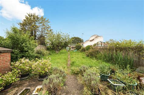 3 Bed Terraced House For Sale In Sudbury Heights Avenue Greenford