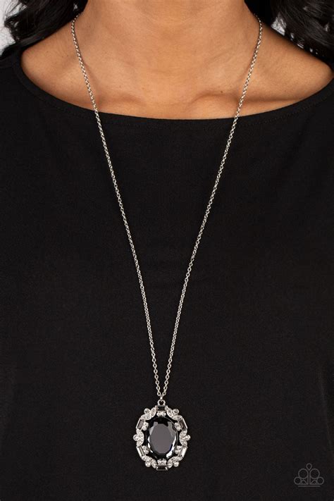 Noble Reflection Silver Paparazzi Necklace Jewelryblingthing