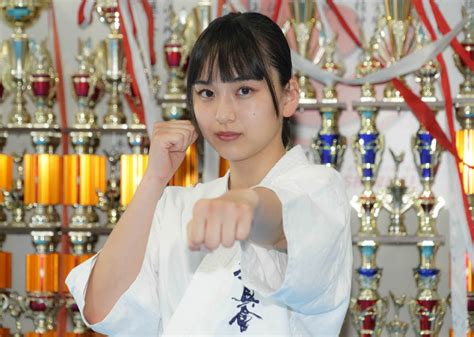 【インタビュー】”美人女子大生空手家”目代結菜、腹筋は「四つくらいに」割れてます！世界大会の目標と将来の夢は？ Rbb Today