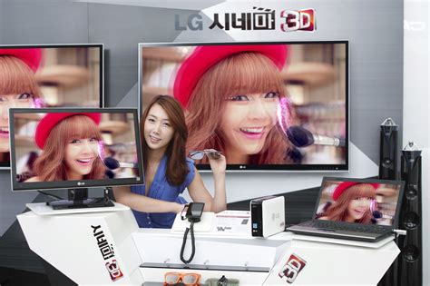 Lg전자 3d 콘텐츠로 앞서간다 여성 모델이 서울 여의도 Lg트윈타워 1층에 마련된 Lg 시네마 3d … Flickr