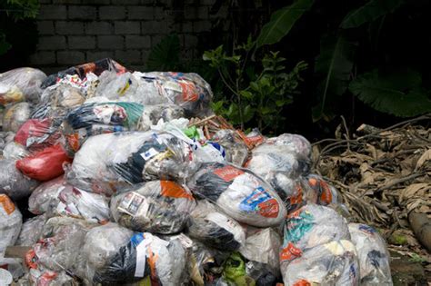 generate income and hope from non recyclable garbage globalgiving