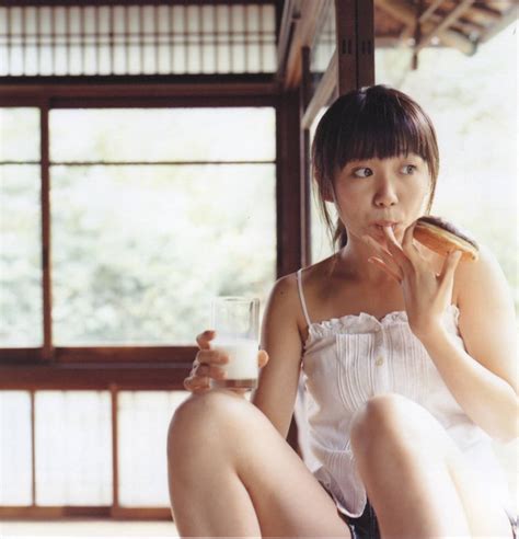 大島優子 《ゆうらりゆうこ》17枚お宝写真 生写真 写真集 の落札情報詳細 ヤフオク落札価格検索 オークフリー