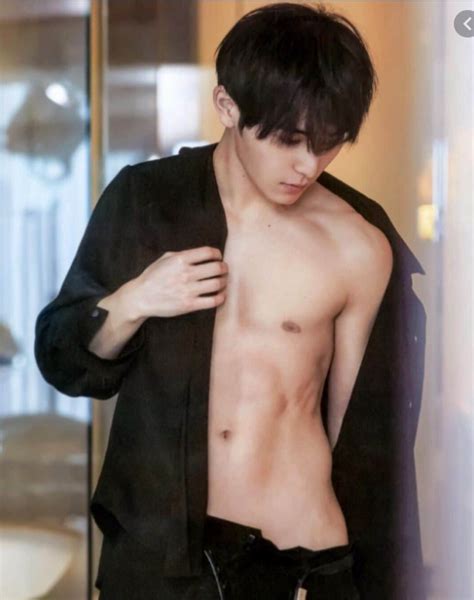 山田涼介の可愛いイケメン×ヤバい筋肉は無敵！筋肉画像のまとめ！