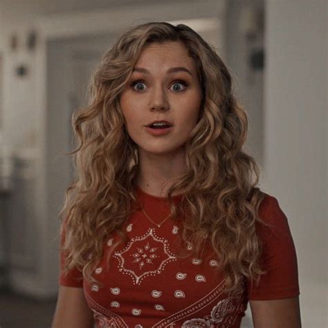 Brec Bassinger As Courtney Whitmore Stargirl Long Hair Styles Pretty