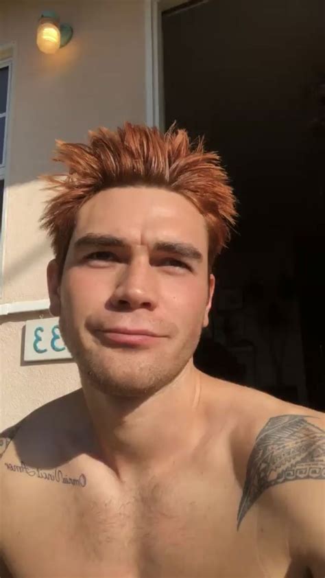 Pin De Micheloo Em Kj Apa Desenhos De Homens Homens Amor Da Minha Vida