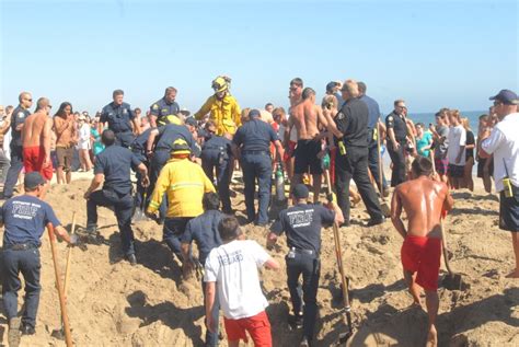 Dont Dig Deep Holes In The Sand At The Beach They Can Turn Into Traps
