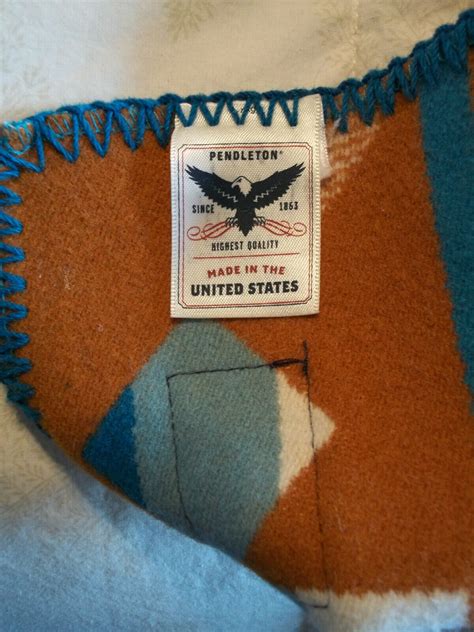 Vintage Pendleton Beaver State Wool Blanket Robe Shawl Usa 37 X 68