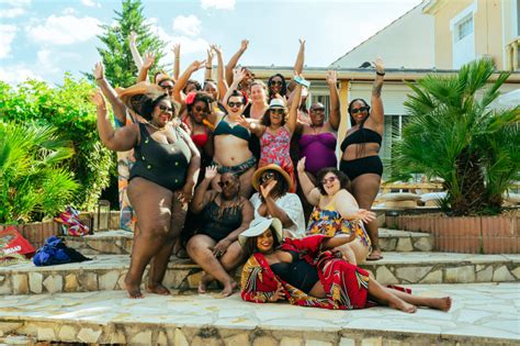 Pool Party Body Positive France Summer Body