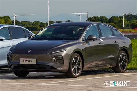 上汽荣威d7 Ev Dmh亮相！续航1400km 或年内上市 Donews汽车