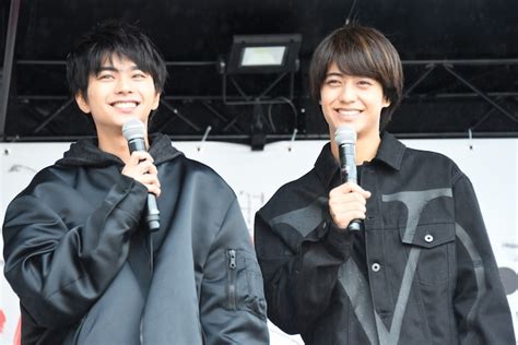 左から佐藤勝利（sexy Zone）、高橋海人（king And Prince）。 セクゾ佐藤勝利andキンプリ高橋海人、高校生の主張に共感