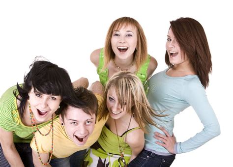 Le Jeune Groupe Apprécient La Partie Dété Image Stock Image Du