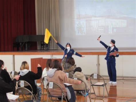 清水高部小学校保護者旗振り講習会