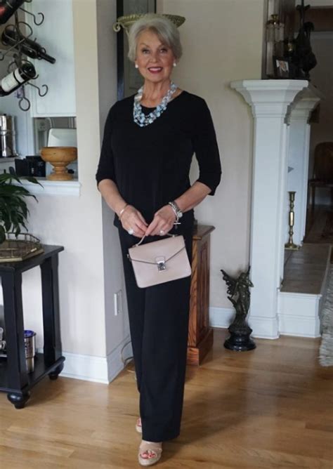 30 Outfits For Women Over 60 Fashion Tips For 60 Plus Women Artofit