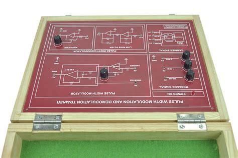Pulse Width Modulation And Demodulation Trainer