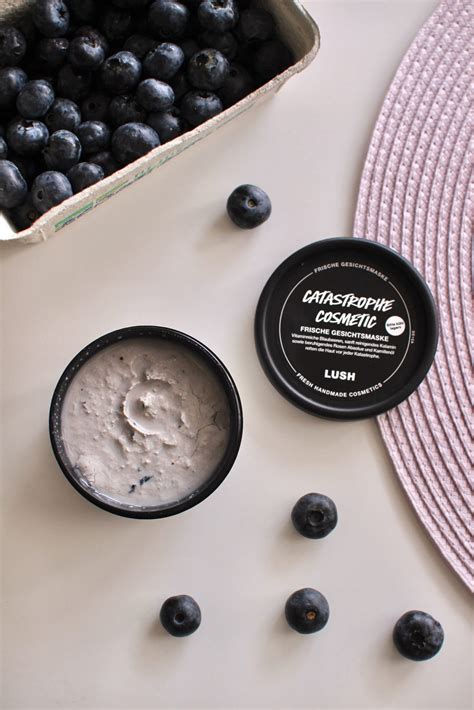 Lush Catastrophe Cosmetic Face Mask • She Was A Day Tripper