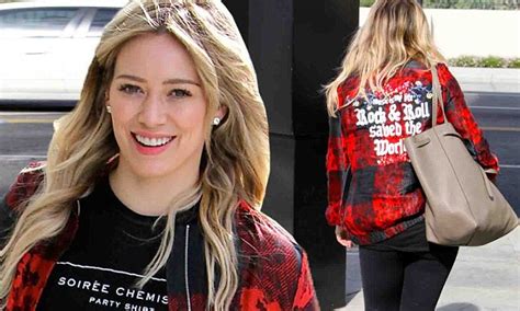 Hilary Duff Shows Off Her Toned Legs In Yoga Tights As She Runs Errands