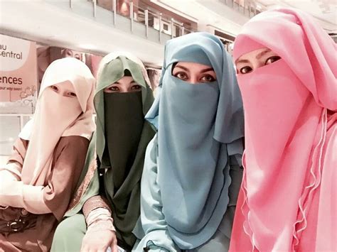 Friends Forever Muslim Women Fashion Islamic Fashion Arab Girls