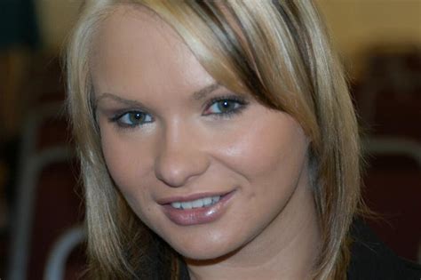 Katja Kassin Olduğum İçin Okulda Dayak Yedim Donanımhaber Forum