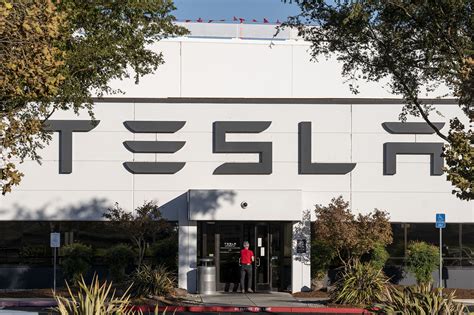 Ex Tesla Employee Has Two Weeks To Collect 15m Over Racism