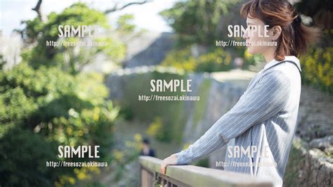 【中城城跡】景色を眺める美少女 写真素材 フリー素材おきなわ