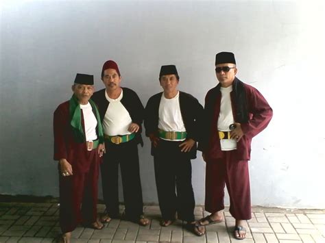 5 Baju Adat Betawi Maknanya Beserta Atributnya Varia Id