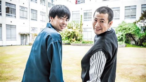 お笑いコンビ「コットン」 元アナ＆演技派、掛け合い変幻自在：日経クロストレンド