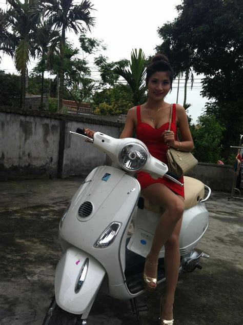 Hội Những Người Phát Cuồng Vì Cong