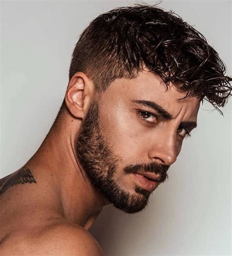 40 Modern Hairstyles For Men With Wavy Hair In 2023 Modern Hairstyle