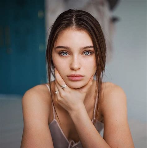 Elenco Para Histórias Girls Sophi Knight Black Hair Blue Eyes