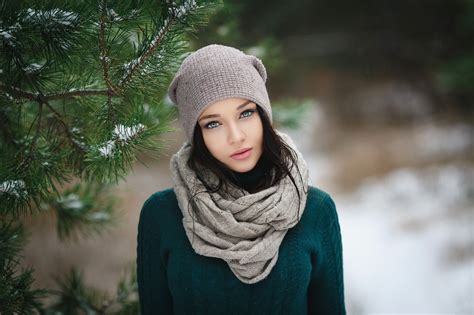Face Women Outdoors Women Model Portrait Blue Eyes Brunette Hat
