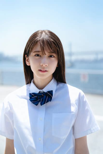 青春ど真ん中 今、最も旬な現役女子高生アイドル7人のロンググラビアandインタビュー「b L T Summer Candy 2023」が発売