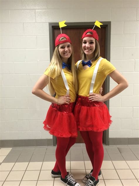Cute Twin Day Ideas For Spirit Week ~ Homecoming Mums Spirit Texas