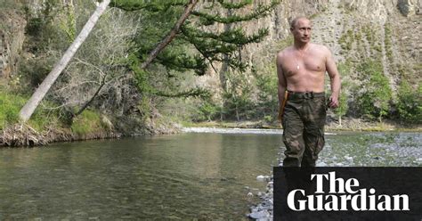 Putins ‘peculiar Walk Linked To Kgb Weapons Training Report Claims