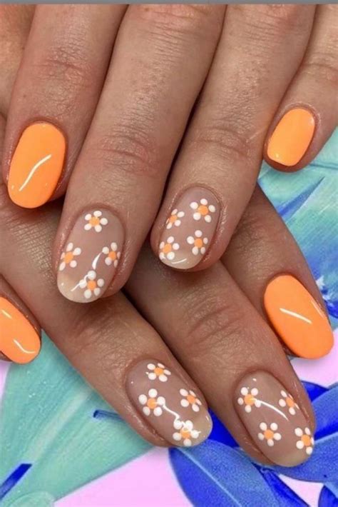 Simple Flower Nail Designs To Celebrate Spring Diy Darlin Gel