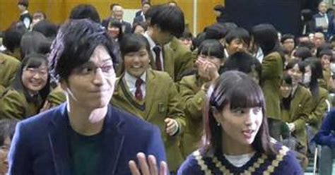 広瀬すずさん、生田斗真さんサプライズ登場 映画「先生！、、、好きになってもいいですか？」ロケ地の岡山学芸館高校 産経ニュース
