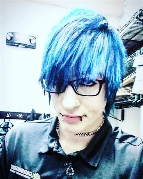 How To Do Emo Hairstyles For Short Hair Hairstyle Guides