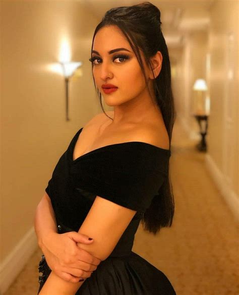 Sonakshi Sinha Women Indian Celebrities Bollywood Celebrities