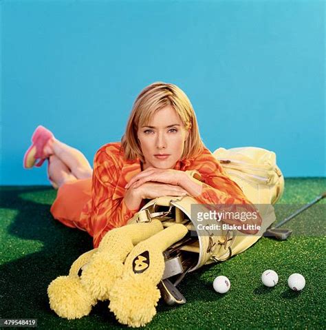 Tea Leoni 2002 Photos And Premium High Res Pictures Getty Images