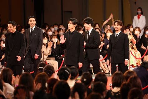 横浜流星、ワイルドな髭姿で登場 坂口健太郎・目黒蓮らとレッドカーペット＜第46回日本アカデミー賞＞ Newscafe