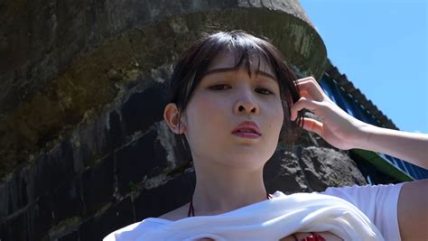 初恋のカノジョが美少女なのにとってもえちえちだった件 水那しおね グラビアアイドル無料過激動画