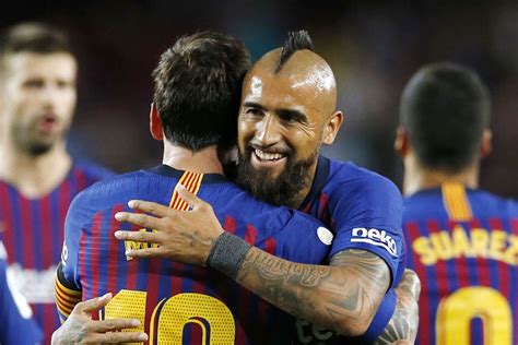 Juega Muy Bien Lio Messi Llenó De Elogios A Arturo Vidal Deportes