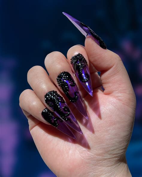 Crystallized Tentacles Pamper Nail Gallery