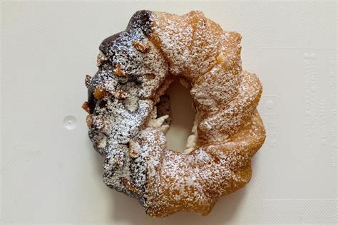 【なにこの食感 】ミスド新商品「生フレンチクルーラー」3種と定番の「フレンチクルーラー」3種を食べ比べ ライブドアニュース