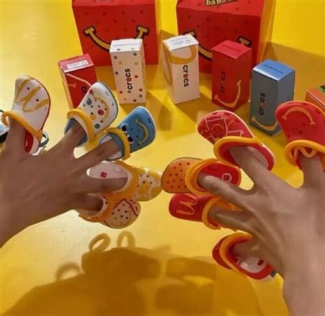 Set All 10 Pcs Mcdonalds Mini Crocs Keychain Happy Meal Toys Completed