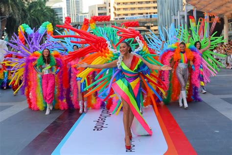 อลังการพาเหรด Lgbtqian ร่วมฉลอง Pride Month สุดยิ่งใหญ่ กว่า 500 ชีวิต
