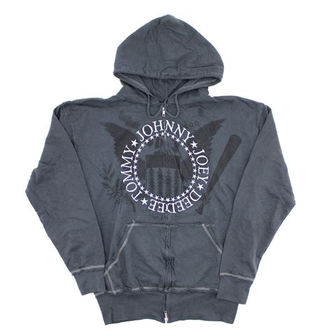 Solid Chain Detail Super Crop Hooded Sweatshirt Wishupon