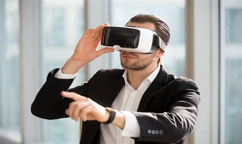 ما هو الفرق بين الواقع المعزز والواقع الافتراضي؟