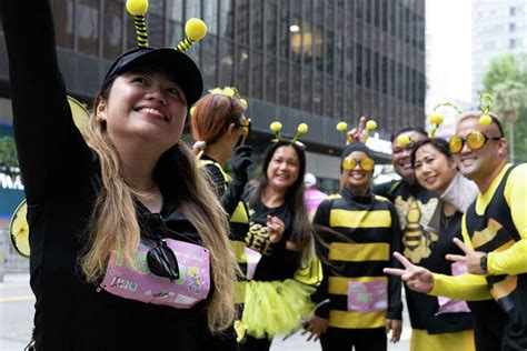 Bay To Breakers Winners Emerge From Among Crowd Of Runners Revelers