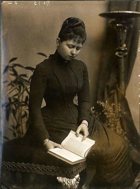 Vintage Photos Victorian Girls And Their Books 1800s History Daily