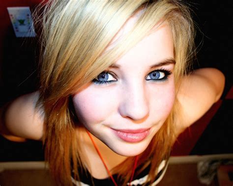 Women Face Blonde Blue Eyes Wallpaper Coolwallpapers Me